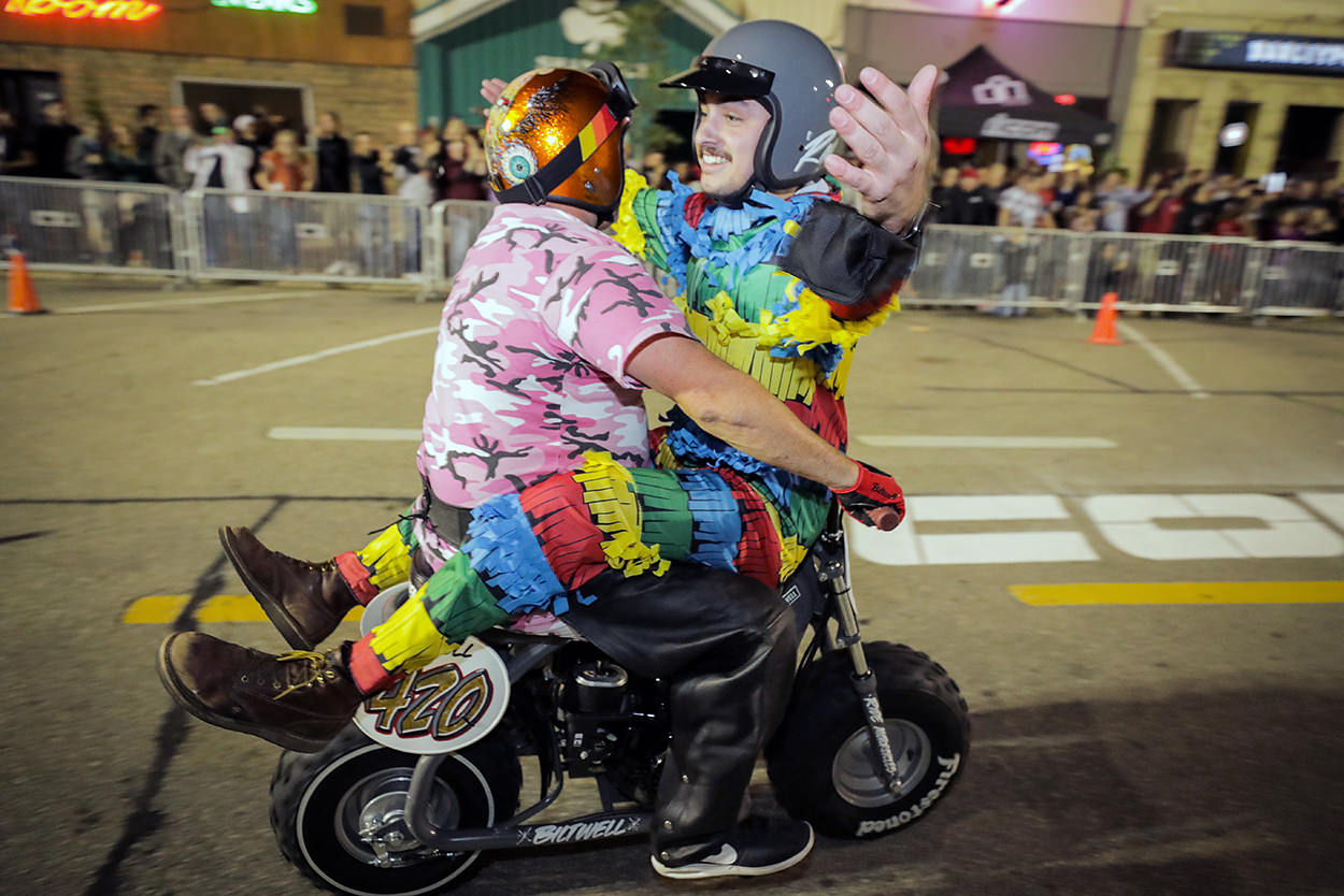 Cheap thrills: Racing custom Coleman mini bikes with Icon | Bike EXIF