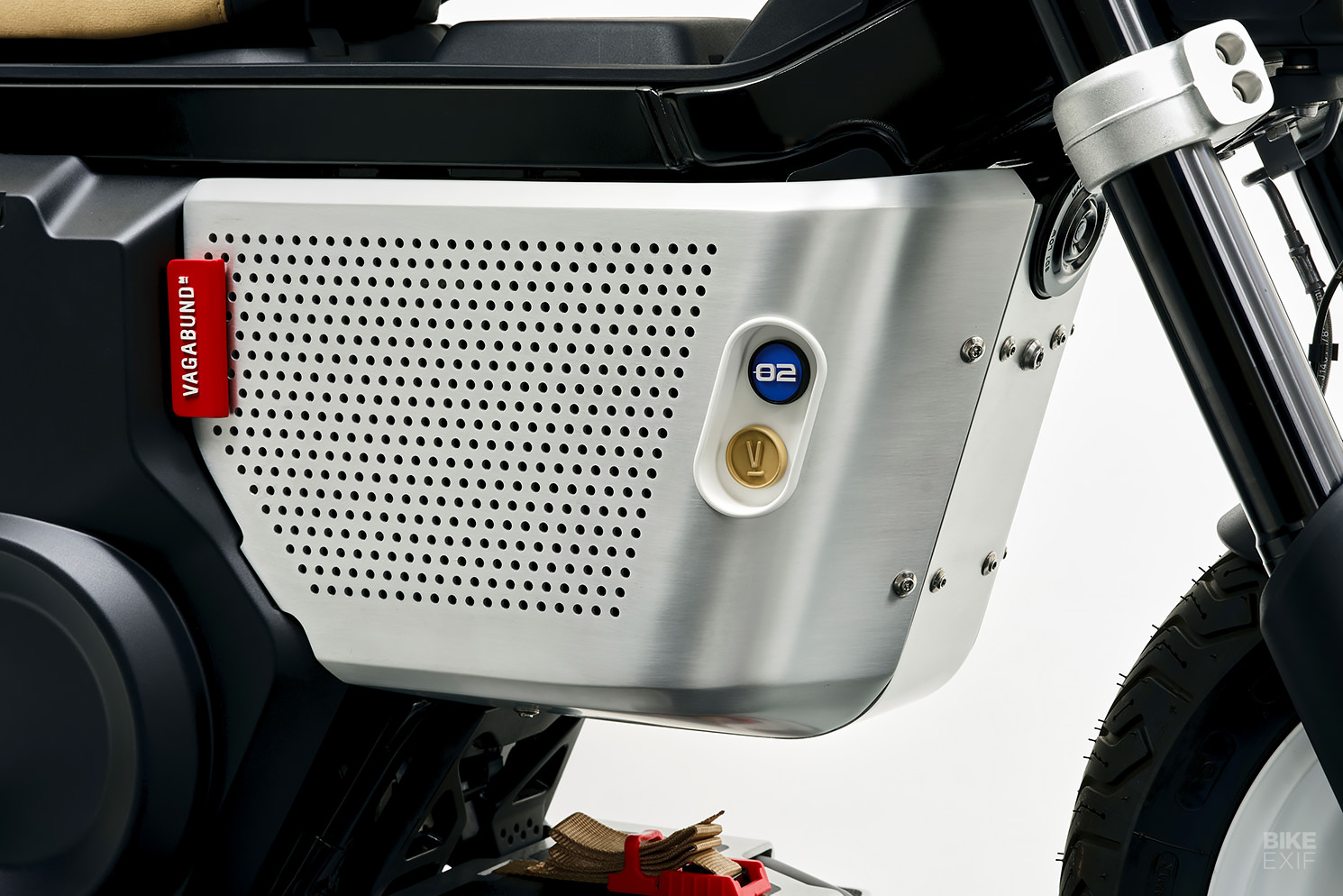 Tweener: Vagabund Moto tackles the electric BMW CE 02 | Bike EXIF