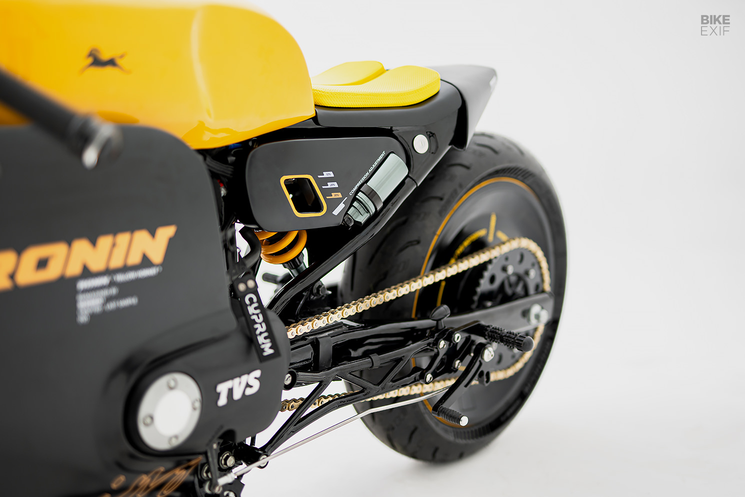 Two Peas in a Pod: Smoked builds a pair of neo-futuristic TVS customs…