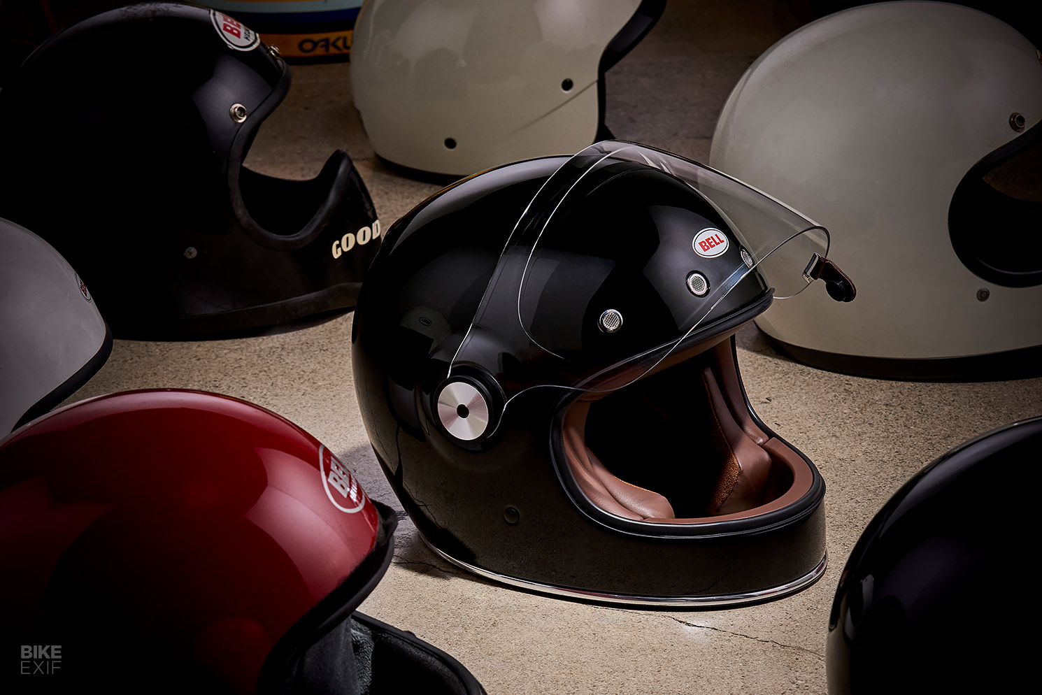 Legacy Modernized: The all-new Bell Bullitt GT retro full face helmet…