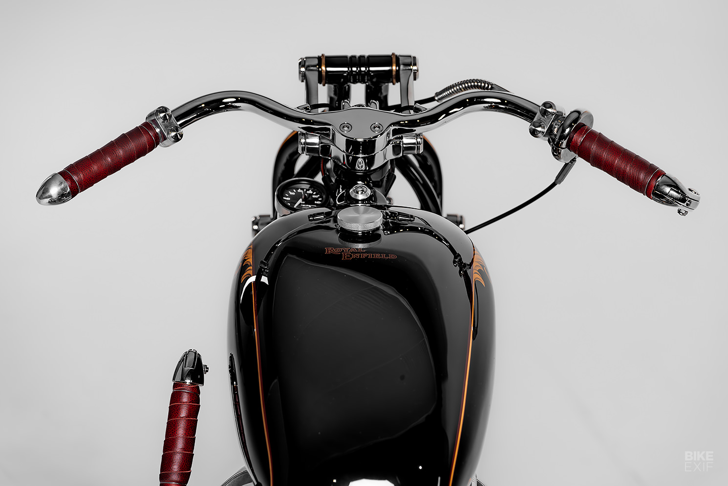 Delta: Purpose Built Moto's custom Royal Enfield Super Meteor 650