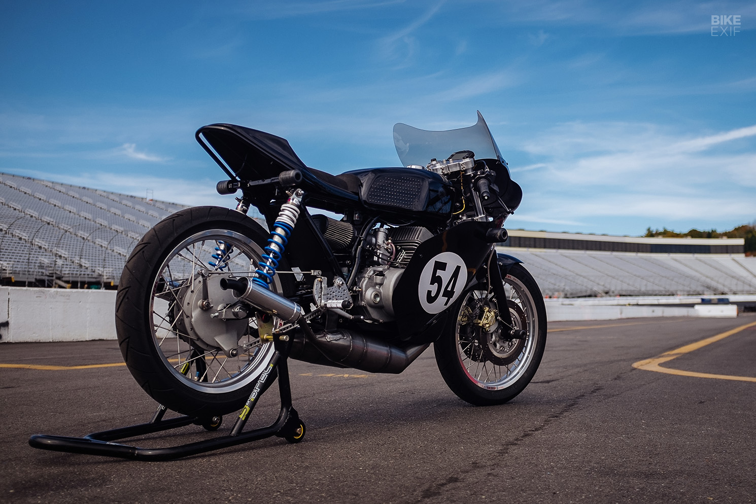 Bike EXIF | Yamaha RD400 Vintage Racer